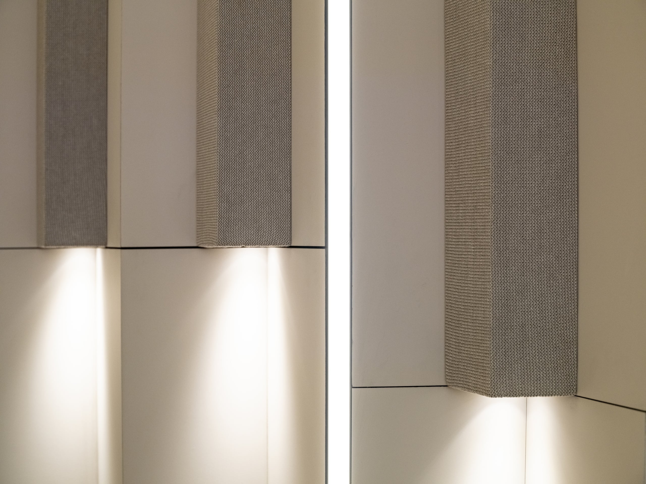 The Tour CB21 Auditorium in La Défense, Paris - Texaa.